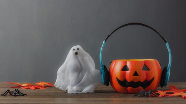 Top 15 Halloween songs and spooky piano music | Skoove