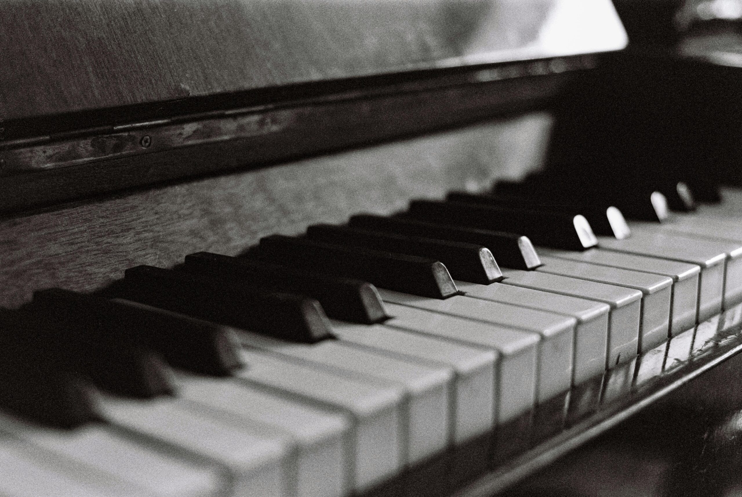 A#m piano chord: How to play the A sharp minor chord on piano?